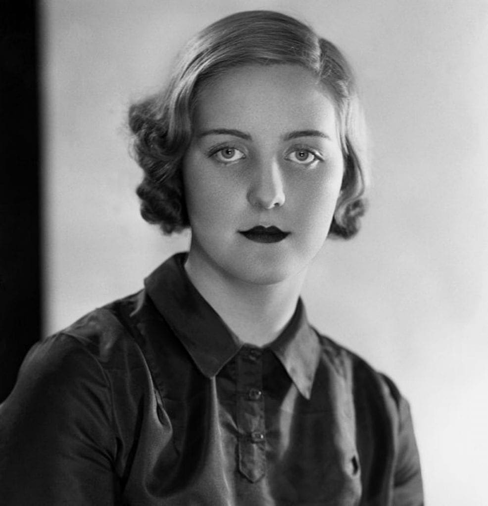 Infamous Homeowners: Surorile Mitford - Real Estate Magazine